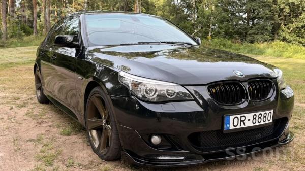 Melns BMW 525 2004 Rīga, ar dzinēja tilpumu 2.50 L un nobraukumu 368 tūkst. km par 7000 €, foto 3 vietnē AUTOMOTO.COM.LV