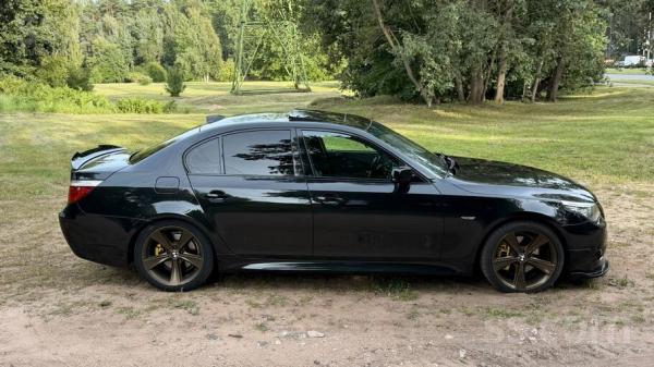 Melns BMW 525 2004 Rīga, ar dzinēja tilpumu 2.50 L un nobraukumu 368 tūkst. km par 7000 €, foto 4 vietnē AUTOMOTO.COM.LV