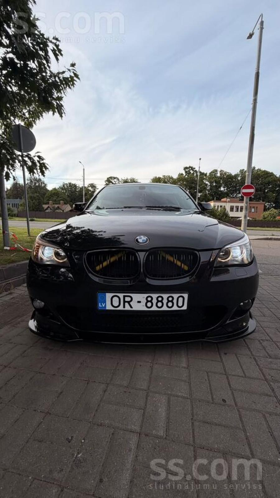 Melns BMW 525 2004 Rīga, ar dzinēja tilpumu 2.50 L un nobraukumu 368 tūkst. km par 7000 €, foto 16 vietnē AUTOMOTO.COM.LV