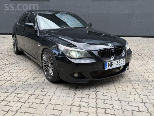 Melns BMW 525 2004 Rīga, ar dzinēja tilpumu 2.50 L un nobraukumu 340 tūkst. km par 4400 €, foto 1 vietnē AUTOMOTO.COM.LV