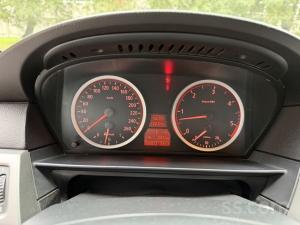 Black BMW 525 2004 in Riga, with an engine capacity of 2.50 L and mileage of 340 thousand km for 4400 €, photo 12 on AUTOMOTO.COM.LV