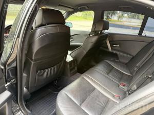 Black BMW 525 2004 in Riga, with an engine capacity of 2.50 L and mileage of 340 thousand km for 4400 €, photo 17 on AUTOMOTO.COM.LV