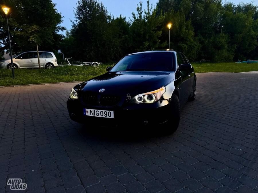 Black BMW 525 2004 in Silute, with an engine capacity of 2.50 L and mileage of 406 thousand km for 3500 €, photo 1 on AUTOMOTO.COM.LV