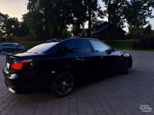 Black BMW 525 2004 in Silute, with an engine capacity of 2.50 L and mileage of 406 thousand km for 3500 €, photo 8 on AUTOMOTO.COM.LV