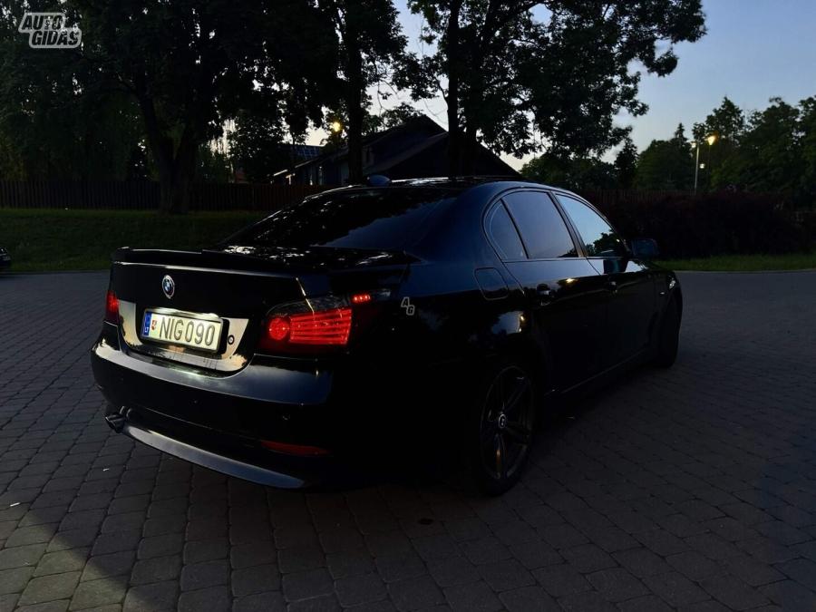 Black BMW 525 2004 in Silute, with an engine capacity of 2.50 L and mileage of 406 thousand km for 3500 €, photo 9 on AUTOMOTO.COM.LV