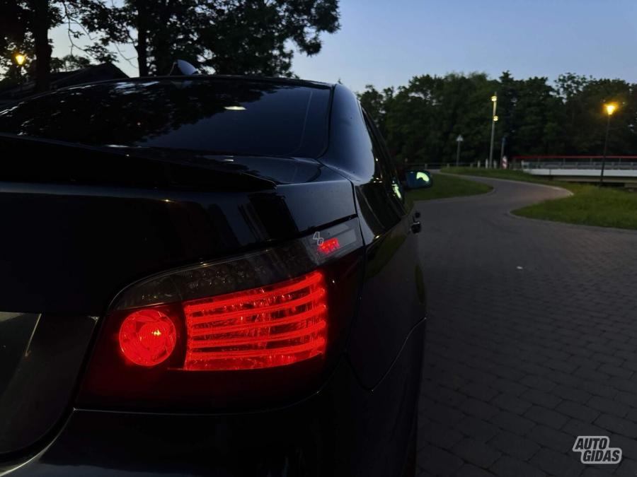 Black BMW 525 2004 in Silute, with an engine capacity of 2.50 L and mileage of 406 thousand km for 3500 €, photo 12 on AUTOMOTO.COM.LV