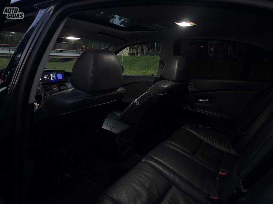 Black BMW 525 2004 in Silute, with an engine capacity of 2.50 L and mileage of 406 thousand km for 3500 €, photo 23 on AUTOMOTO.COM.LV