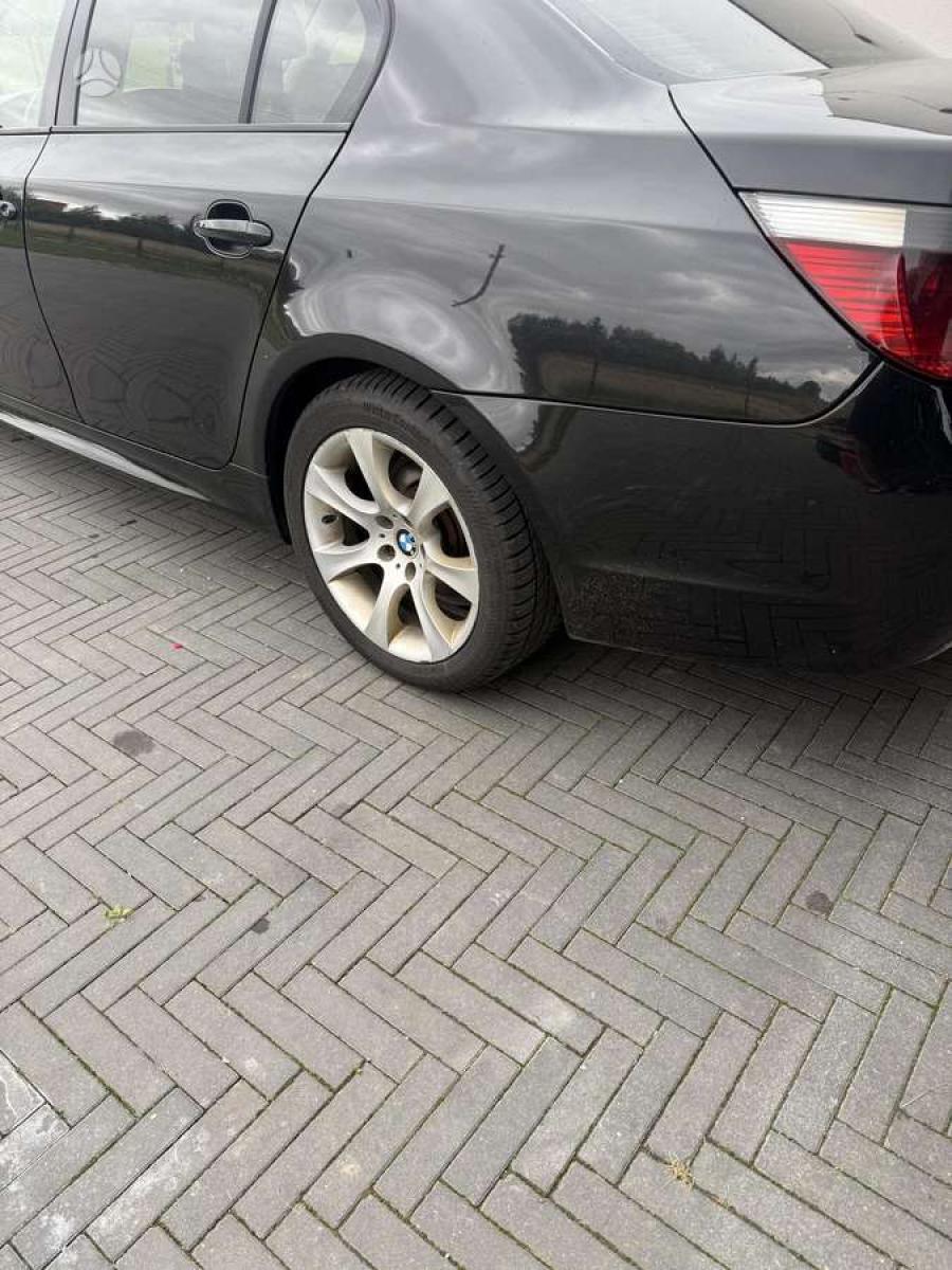Черный БМВ 525 2004 в Алитус, объемом двигателя 2.50 л и пробегом 430 тыс. км за 4200 €, фото 12 на AUTOMOTO.COM.LV