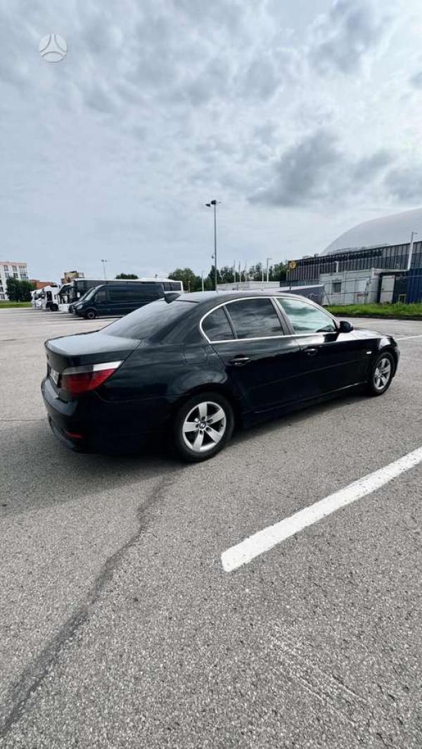 Melns BMW 525 2004 Šauļi, ar dzinēja tilpumu 2.50 L un nobraukumu 398 tūkst. km par 2150 €, foto 1 vietnē AUTOMOTO.COM.LV