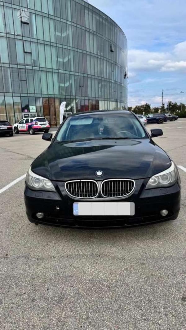 Melns BMW 525 2004 Šauļi, ar dzinēja tilpumu 2.50 L un nobraukumu 398 tūkst. km par 2150 €, foto 4 vietnē AUTOMOTO.COM.LV