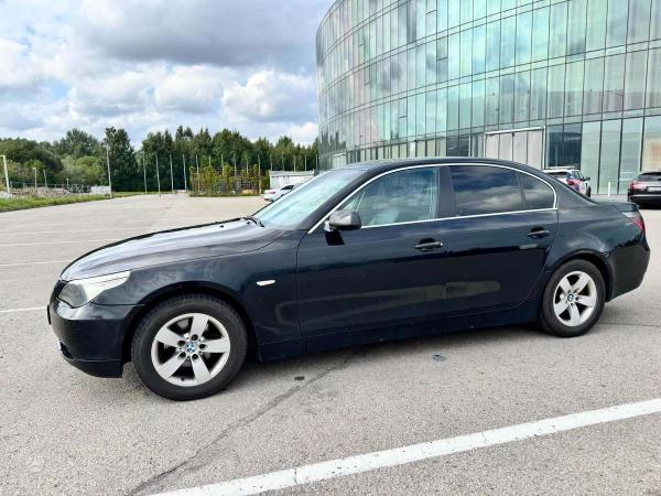 Melns BMW 525 2004 Šauļi, ar dzinēja tilpumu 2.50 L un nobraukumu 398 tūkst. km par 2150 €, foto 7 vietnē AUTOMOTO.COM.LV