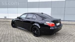 Melns BMW 525 2004 Dobele, ar dzinēja tilpumu 2.50 L un nobraukumu 363 tūkst. km par 4300 €, foto  vietnē AUTOMOTO.COM.LV