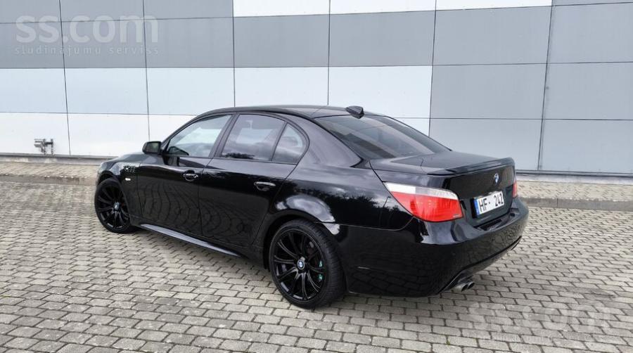Melns BMW 525 2004 Dobele, ar dzinēja tilpumu 2.50 L un nobraukumu 363 tūkst. km par 4300 €, foto 1 vietnē AUTOMOTO.COM.LV