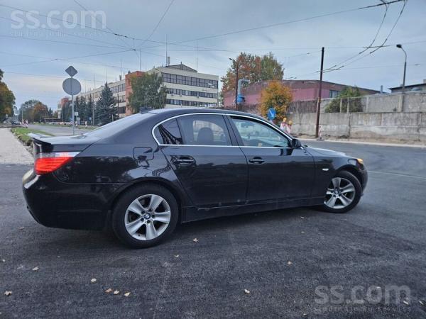 БМВ 525 2004 в Рига на AUTOMOTO.COM.LV Черный БМВ 525 2004 в Рига, объемом двигателя 2.50 л и пробегом 450 тыс. км за 3850 €, фото 5 на AUTOMOTO.COM.LV
