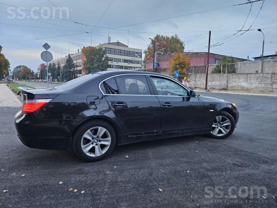 Черный БМВ 525 2004 в Рига, объемом двигателя 2.50 л и пробегом 450 тыс. км за 3850 €, фото 5 на AUTOMOTO.COM.LV