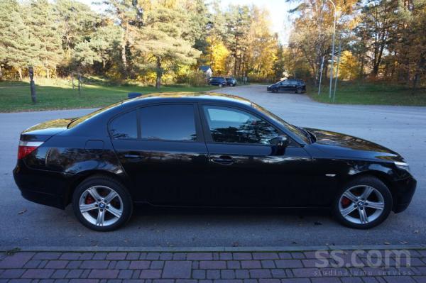 Melns BMW 525 2005 Jūrmala, ar dzinēja tilpumu 2.50 L un nobraukumu 247 tūkst. km par 4895 €, foto 10 vietnē AUTOMOTO.COM.LV