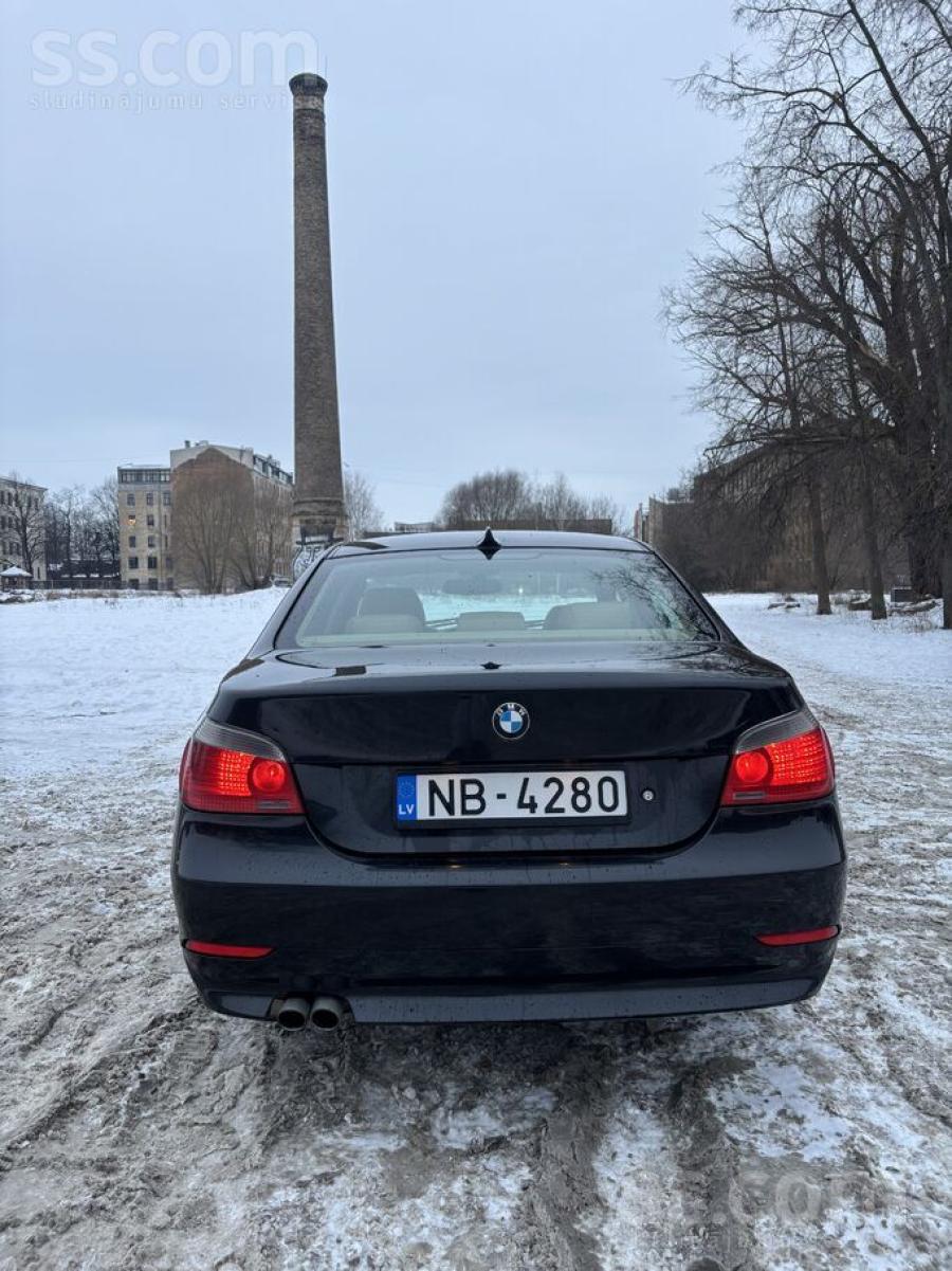 Black BMW 525 2005 in Riga, with an engine capacity of 2.50 L and mileage of 402 thousand km for 3100 €, photo 4 on AUTOMOTO.COM.LV