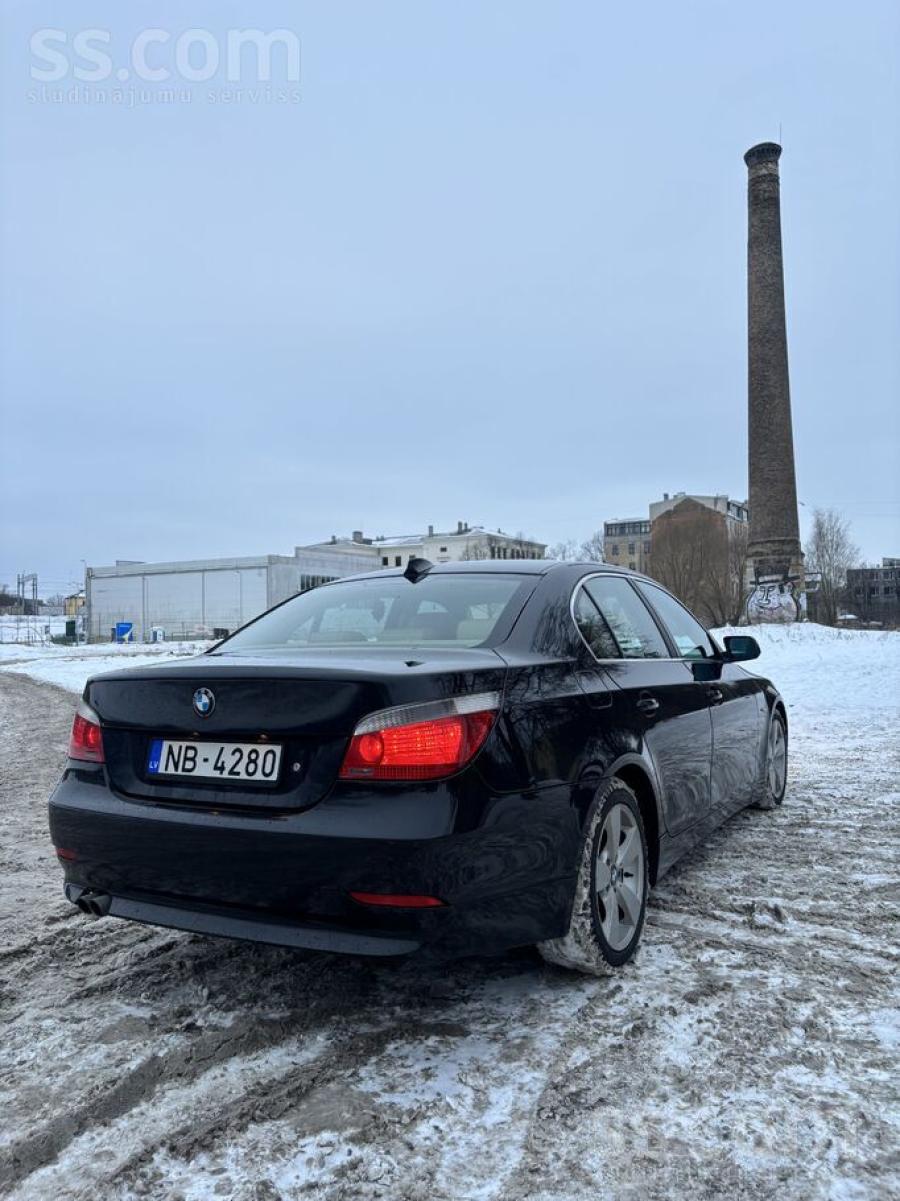 Black BMW 525 2005 in Riga, with an engine capacity of 2.50 L and mileage of 402 thousand km for 3100 €, photo 6 on AUTOMOTO.COM.LV