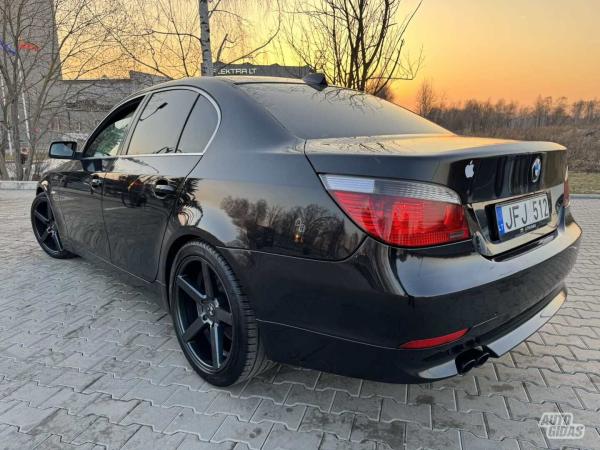 Black BMW 525 2005 in Kaunas, with an engine capacity of 2.50 L and mileage of 290 thousand km for 2750 €, photo 2 on AUTOMOTO.COM.LV