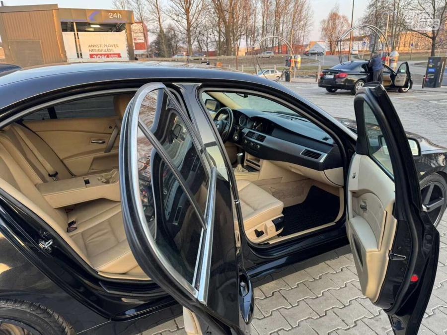 Melns BMW 525 2005 Kauņa, ar dzinēja tilpumu 2.50 L un nobraukumu 290 tūkst. km par 2750 €, foto 22 vietnē AUTOMOTO.COM.LV