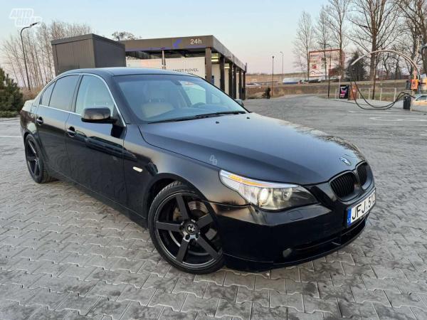 Melns BMW 525 2005 Kauņa, ar dzinēja tilpumu 2.50 L un nobraukumu 290 tūkst. km par 2450 €, foto 3 vietnē AUTOMOTO.COM.LV