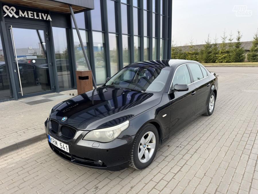 Melns BMW 525 2005 Kauņa, ar dzinēja tilpumu 2.50 L un nobraukumu 480 tūkst. km par 2300 €, foto 3 vietnē AUTOMOTO.COM.LV