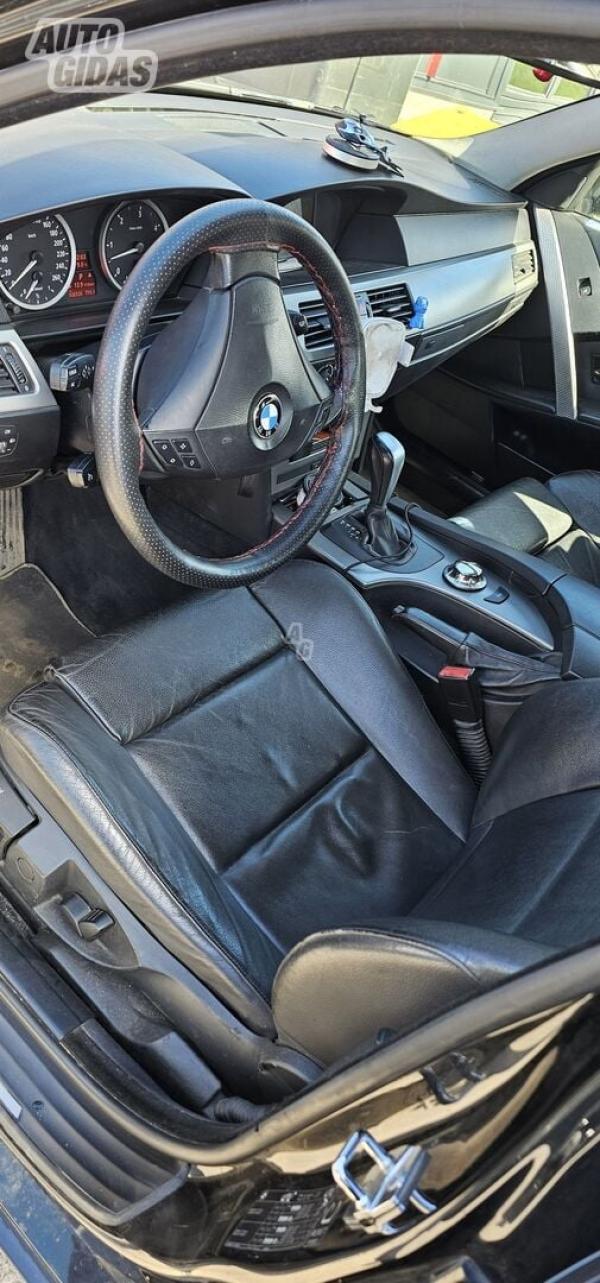 Black BMW 525 2005 in Vilnius, with an engine capacity of 2.50 L and mileage of 440 thousand km for 2800 €, photo 9 on AUTOMOTO.COM.LV