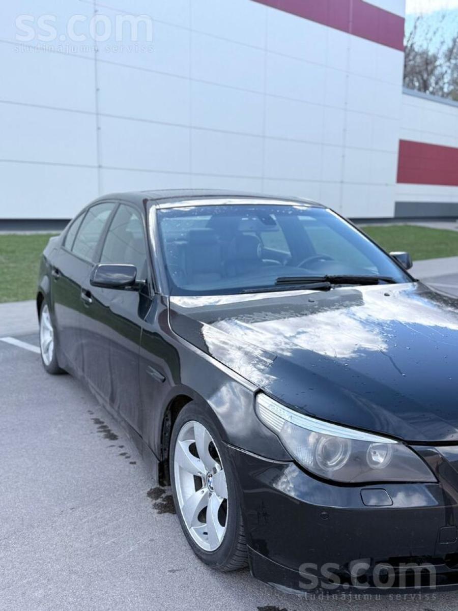 Черный БМВ 525 2005 в Бауска, объемом двигателя 2.50 л и пробегом 540 тыс. км за 2100 €, фото 4 на AUTOMOTO.COM.LV