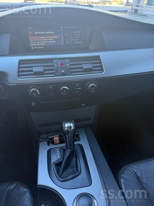 Black BMW 525 2005 in Riga, with an engine capacity of 2.50 L and mileage of 0 thousand km for 4500 €, photo 9 on AUTOMOTO.COM.LV