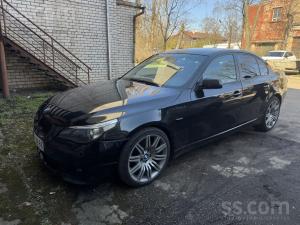 Melns BMW 525 2005 Rīga, ar dzinēja tilpumu 2.50 L un nobraukumu 367 tūkst. km par 3150 €, foto  vietnē AUTOMOTO.COM.LV