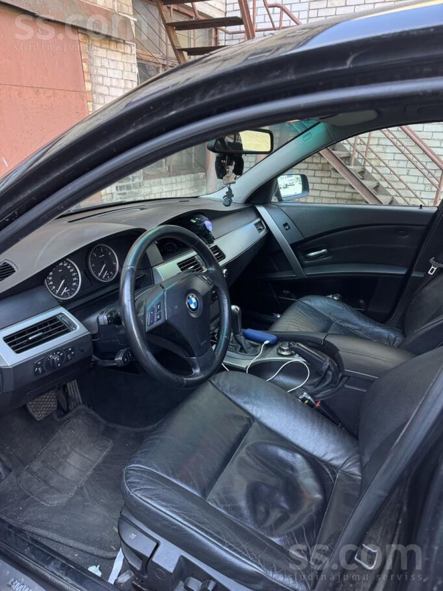 Melns BMW 525 2005 Rīga, ar dzinēja tilpumu 2.50 L un nobraukumu 367 tūkst. km par 3150 €, foto 10 vietnē AUTOMOTO.COM.LV