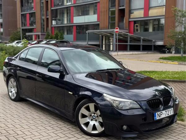 Melns BMW 525 2005 Rīga, ar dzinēja tilpumu 2.50 L un nobraukumu 323 tūkst. km par 4990 €, foto 1 vietnē AUTOMOTO.COM.LV