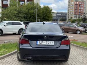 Black BMW 525 2005 in Riga, with an engine capacity of 2.50 L and mileage of 323 thousand km for 4990 €, photo 5 on AUTOMOTO.COM.LV
