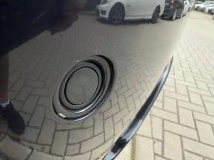 Black BMW 525 2005 in Riga, with an engine capacity of 2.50 L and mileage of 323 thousand km for 4990 €, photo 6 on AUTOMOTO.COM.LV