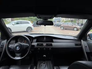 Black BMW 525 2005 in Riga, with an engine capacity of 2.50 L and mileage of 323 thousand km for 4990 €, photo 9 on AUTOMOTO.COM.LV