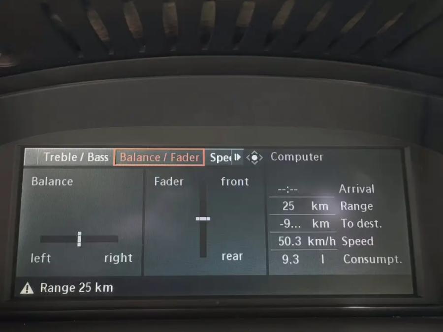 Black BMW 525 2005 in Riga, with an engine capacity of 2.50 L and mileage of 323 thousand km for 4990 €, photo 14 on AUTOMOTO.COM.LV