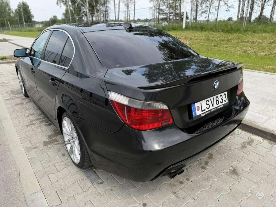 Black BMW 525 2005 in Vilnius, with an engine capacity of 2.50 L and mileage of 349 thousand km for 4200 €, photo 14 on AUTOMOTO.COM.LV