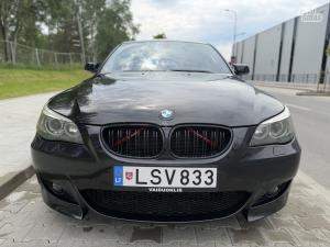 Melns BMW 525 2005 Viļņa, ar dzinēja tilpumu 2.50 L un nobraukumu 349 tūkst. km par 4200 €, foto 4 vietnē AUTOMOTO.COM.LV