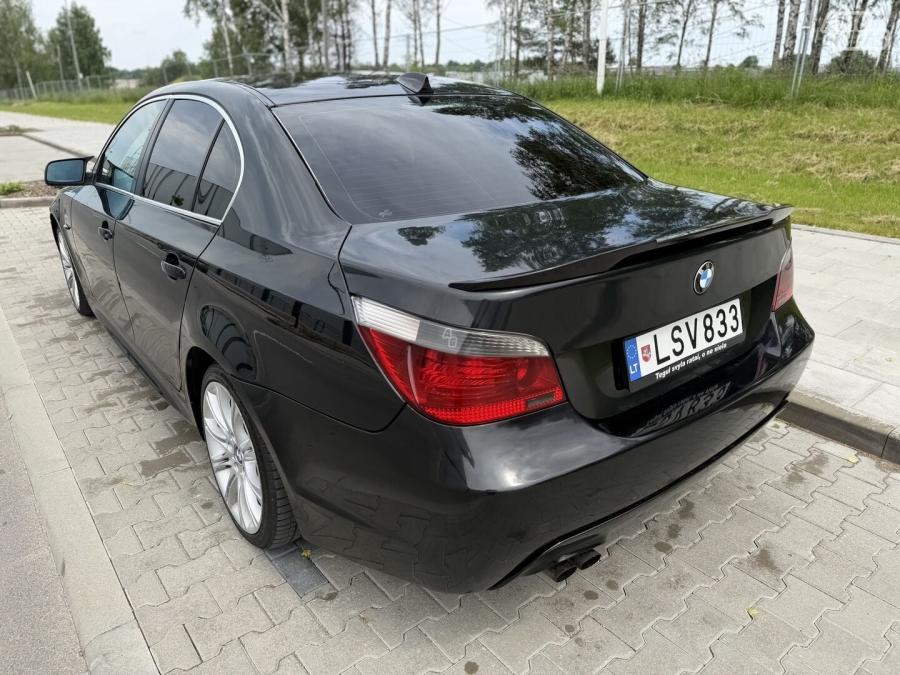 Melns BMW 525 2005 Viļņa, ar dzinēja tilpumu 2.50 L un nobraukumu 349 tūkst. km par 4200 €, foto 15 vietnē AUTOMOTO.COM.LV