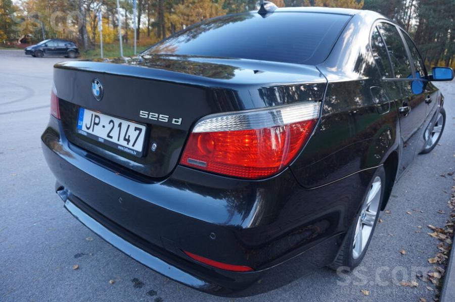 Black BMW 525 2005 in Jurmala, with an engine capacity of 2.50 L and mileage of 247 thousand km for 4795 €, photo 17 on AUTOMOTO.COM.LV