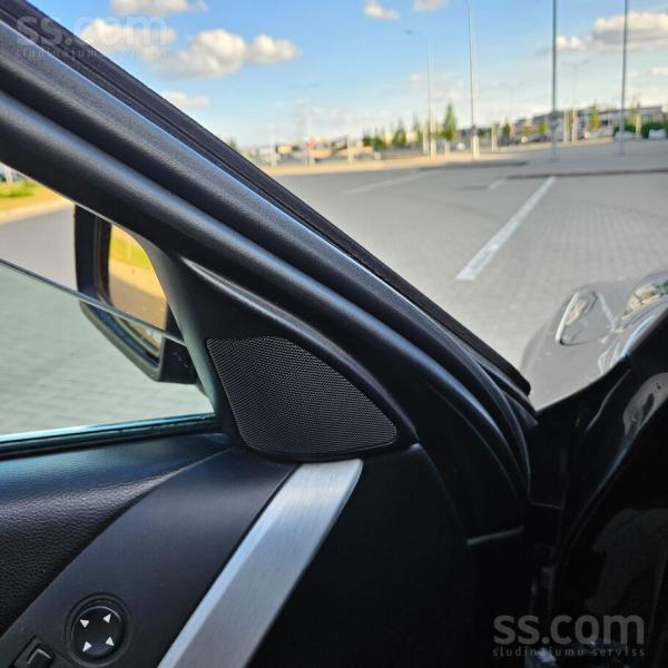 Melns BMW 525 2005 Rīga, ar dzinēja tilpumu 2.50 L un nobraukumu 369 tūkst. km par 3330 €, foto 5 vietnē AUTOMOTO.COM.LV
