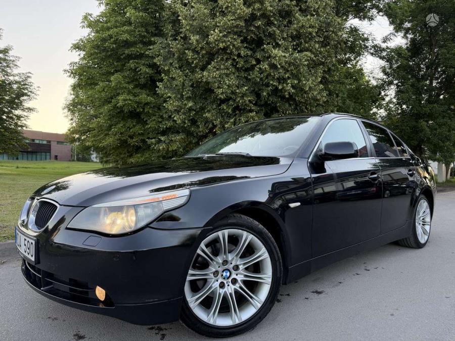 Black BMW 525 2005 in Kaunas, with an engine capacity of 2.50 L and mileage of 342 thousand km for 3450 €, photo 1 on AUTOMOTO.COM.LV