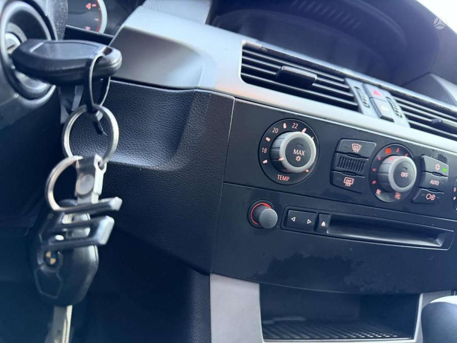 Black BMW 525 2005 in Kaunas, with an engine capacity of 2.50 L and mileage of 342 thousand km for 3450 €, photo 8 on AUTOMOTO.COM.LV