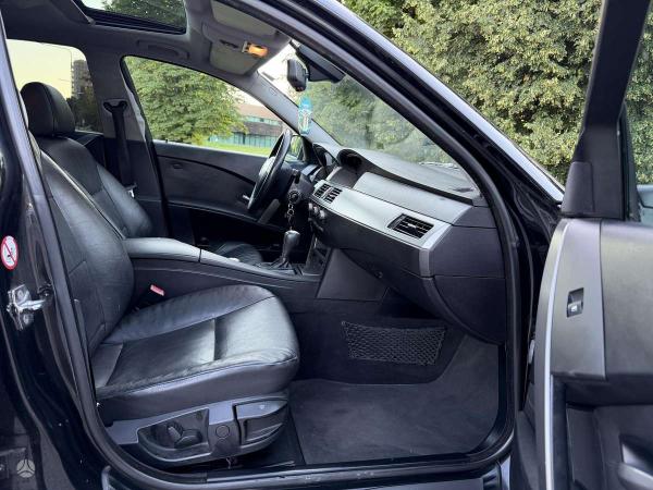 Black BMW 525 2005 in Kaunas, with an engine capacity of 2.50 L and mileage of 342 thousand km for 3450 €, photo 10 on AUTOMOTO.COM.LV