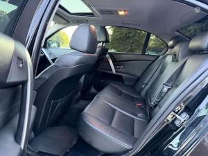 Black BMW 525 2005 in Kaunas, with an engine capacity of 2.50 L and mileage of 342 thousand km for 3450 €, photo 13 on AUTOMOTO.COM.LV