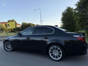 Melns BMW 525 2005 Kauņa, ar dzinēja tilpumu 2.50 L un nobraukumu 345 tūkst. km par 3450 €, foto 4 vietnē AUTOMOTO.COM.LV