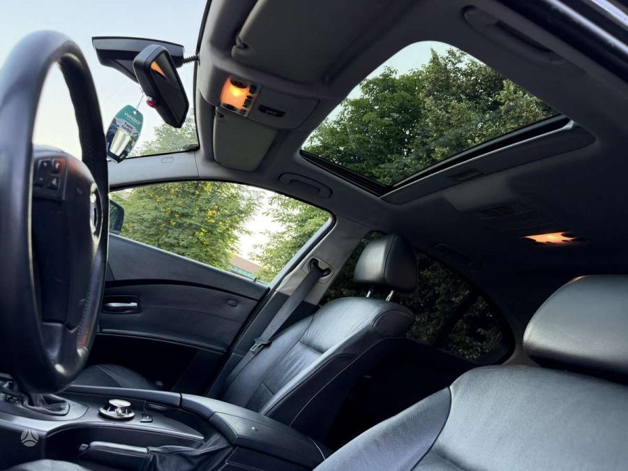Melns BMW 525 2005 Kauņa, ar dzinēja tilpumu 2.50 L un nobraukumu 345 tūkst. km par 3450 €, foto 8 vietnē AUTOMOTO.COM.LV
