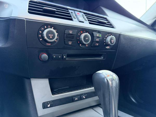 Black BMW 525 2005 in Kaunas, with an engine capacity of 2.50 L and mileage of 345 thousand km for 3450 €, photo 8 on AUTOMOTO.COM.LV