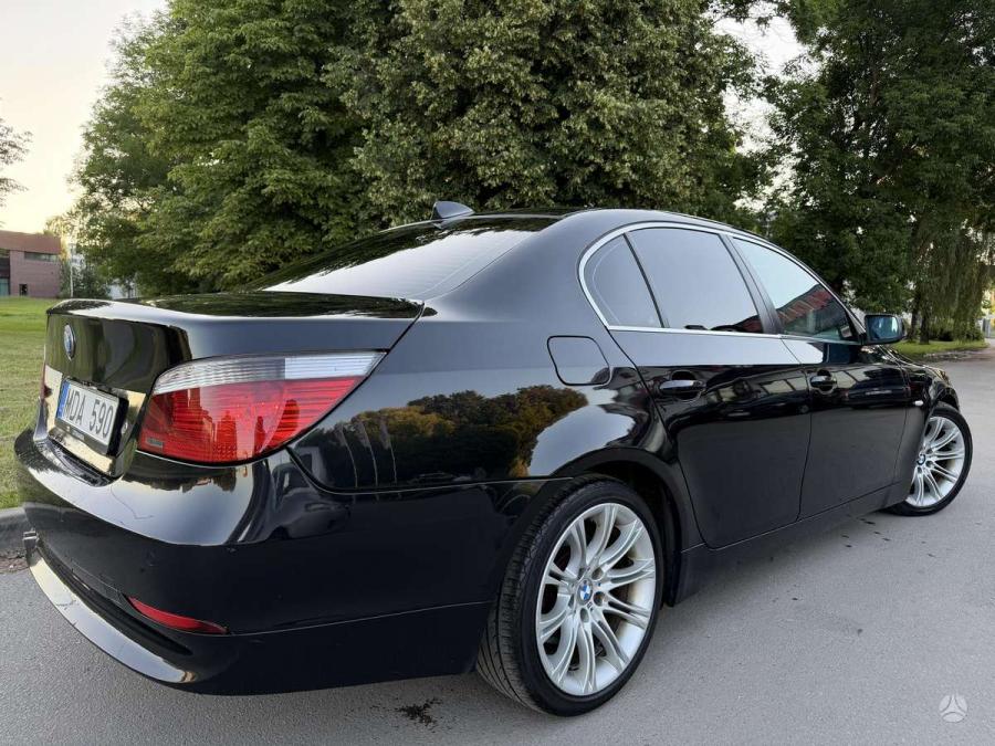 Black BMW 525 2005 in Kaunas, with an engine capacity of 2.50 L and mileage of 343 thousand km for 3500 €, photo 16 on AUTOMOTO.COM.LV