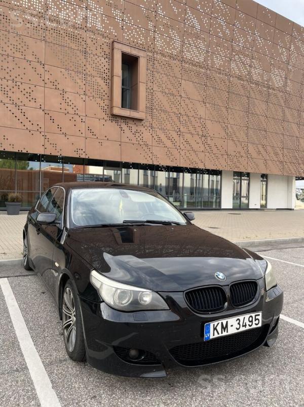 Black BMW 525 2005 in Valmiera, with an engine capacity of 2.50 L and mileage of 318 thousand km for 4000 €, photo 5 on AUTOMOTO.COM.LV